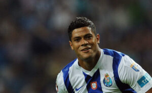 Hulk cada vez mais longe do FC Porto - Revista Hello